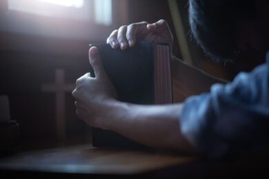 10 Versículos da Bíblia sobre Arrependimento