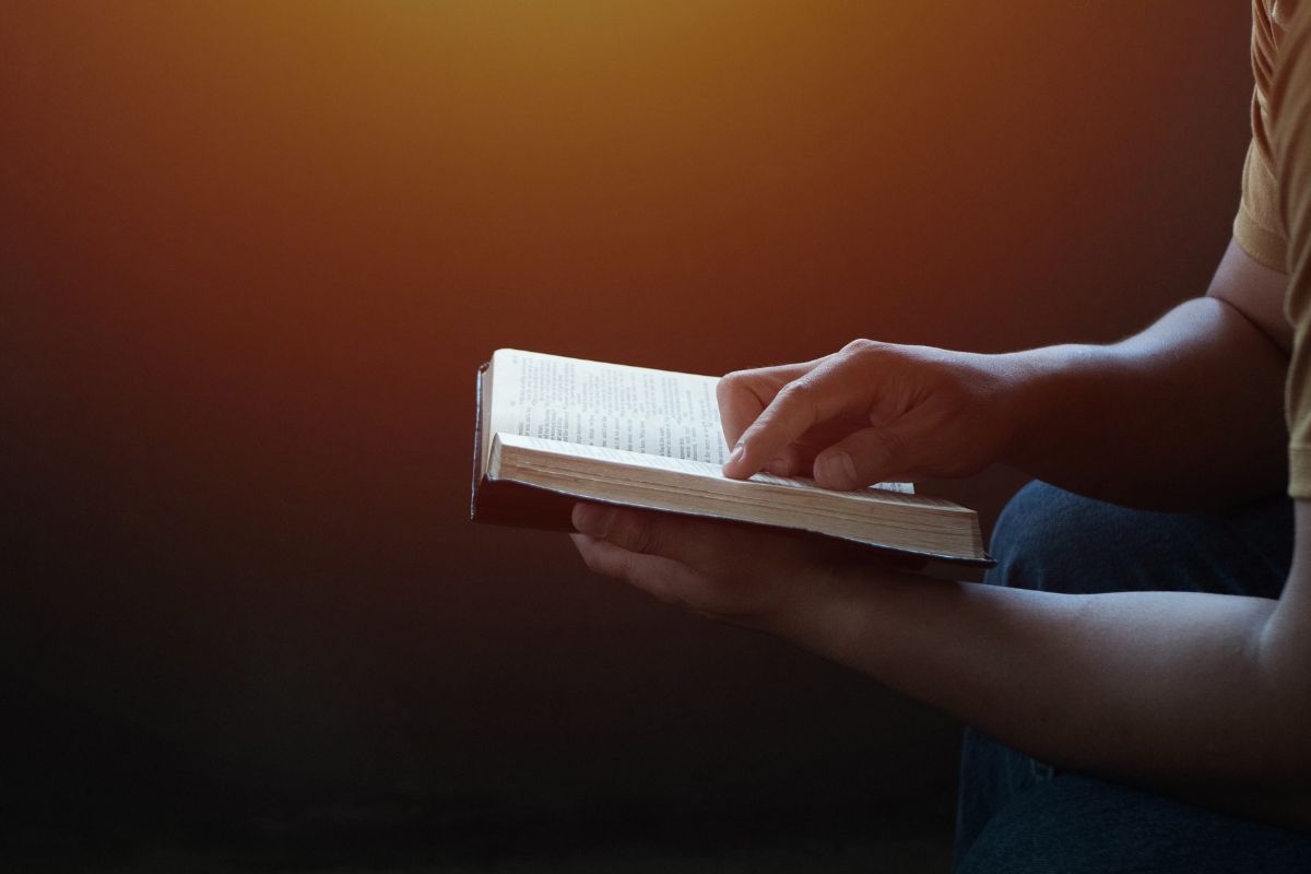 Quem foi Pedro na Bíblia? 6 Lições do discípulo que negou Jesus